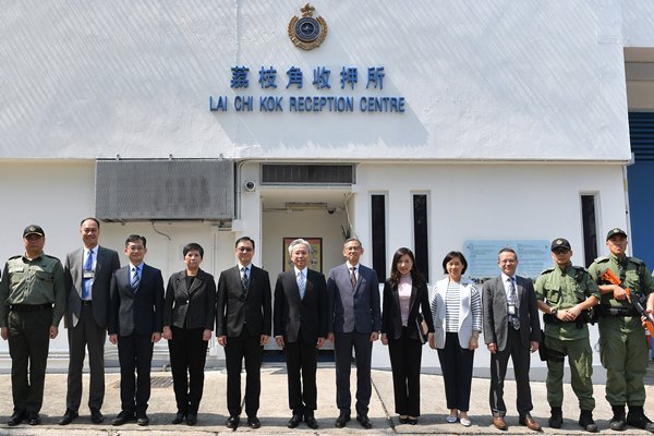 news.gov.hk - Joshua Law visits CSD facility