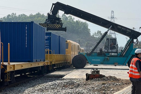 news.gov.hk - Goods train from Mainland to arrive