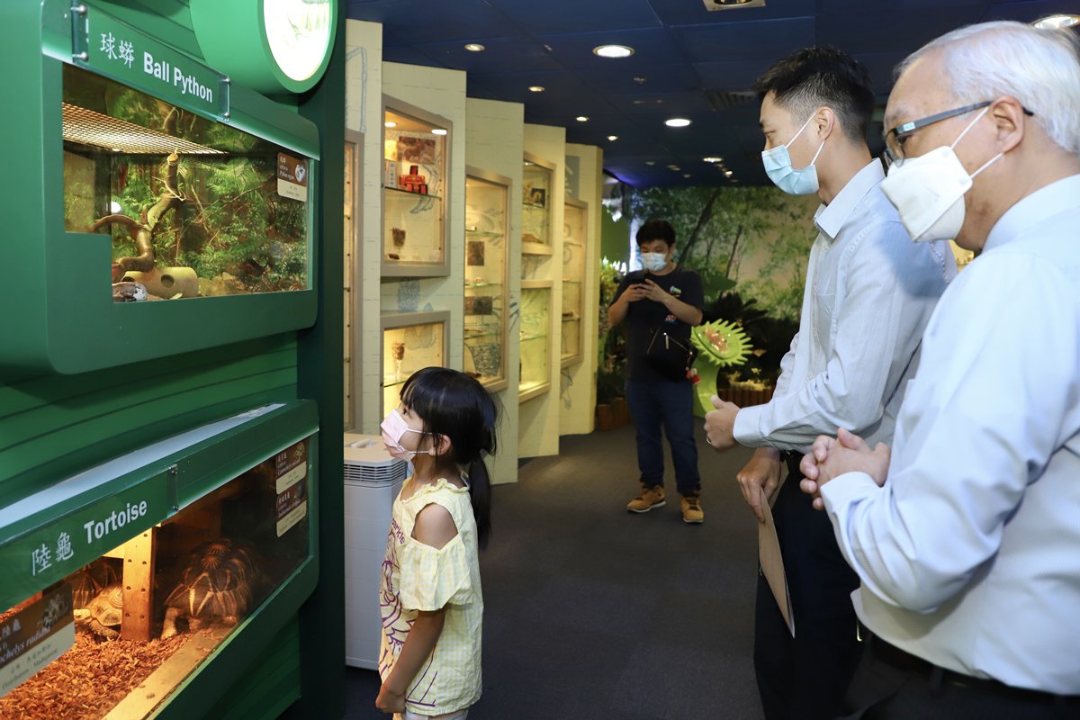 news.gov.hk - Tse Chin-wan inspects AFCD’s work