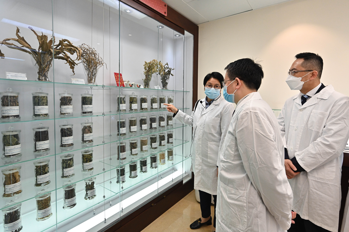 news.gov.hk - Libby Lee meets medical experts