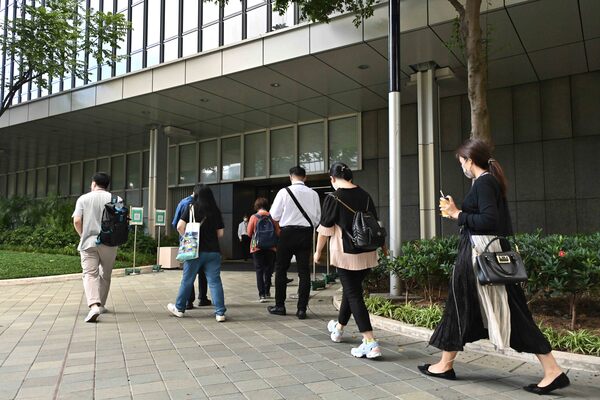 news.gov.hk - Expo civil service booth set