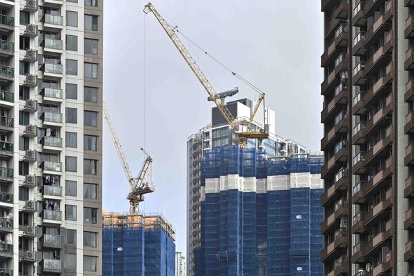 news.gov.hk - 14 building plans approved in Feb