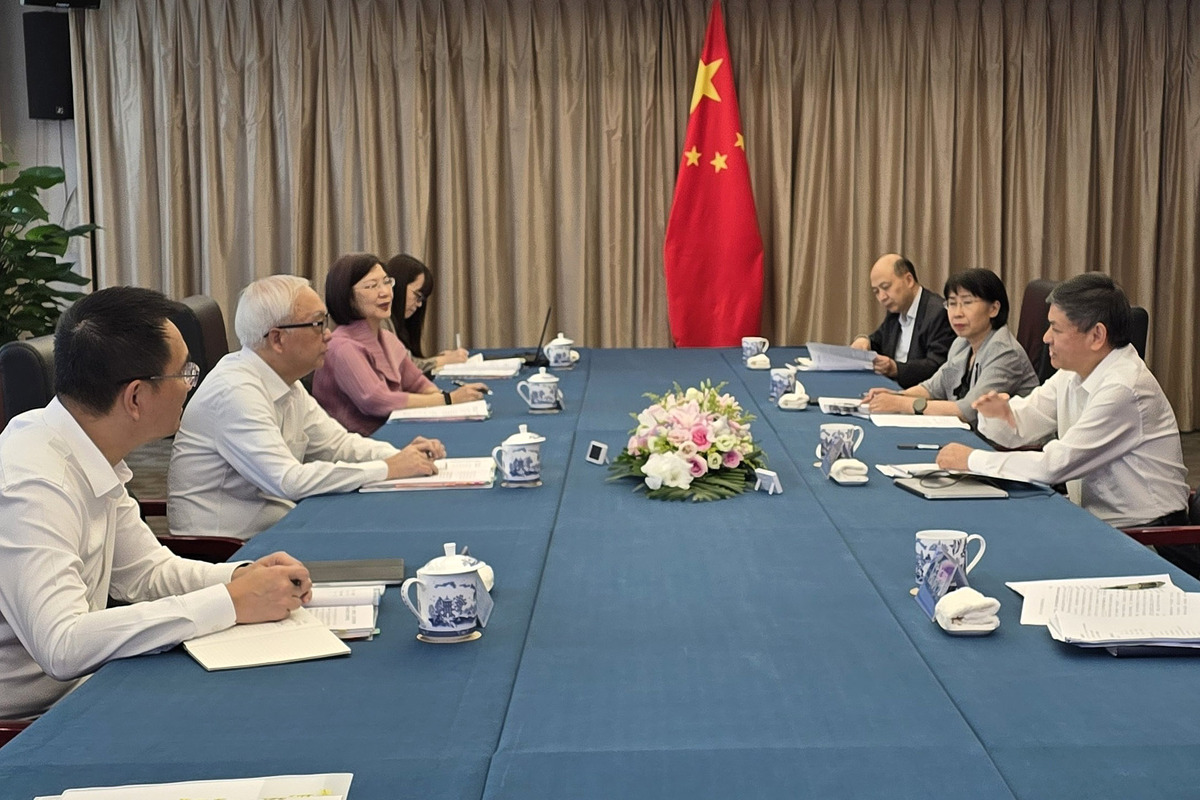 news.gov.hk - Tse Chin-wan starts Beijing visit