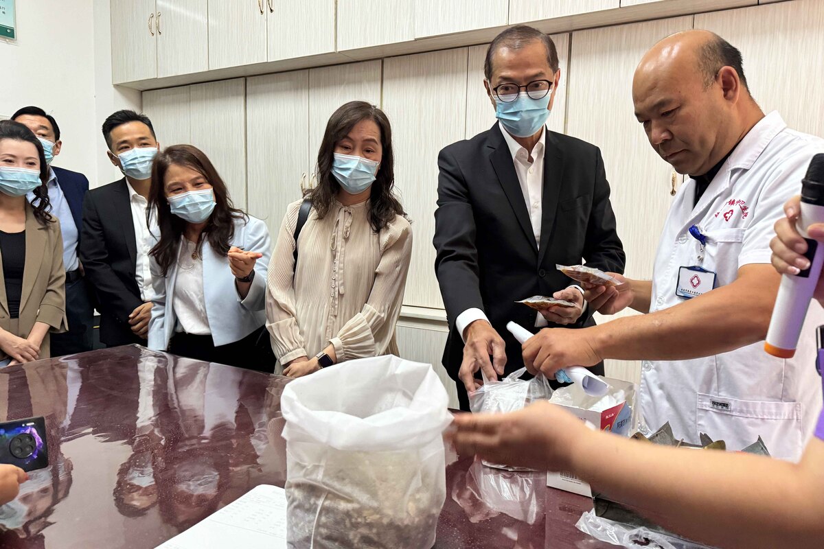 news.gov.hk - Health chief attends joint meeting