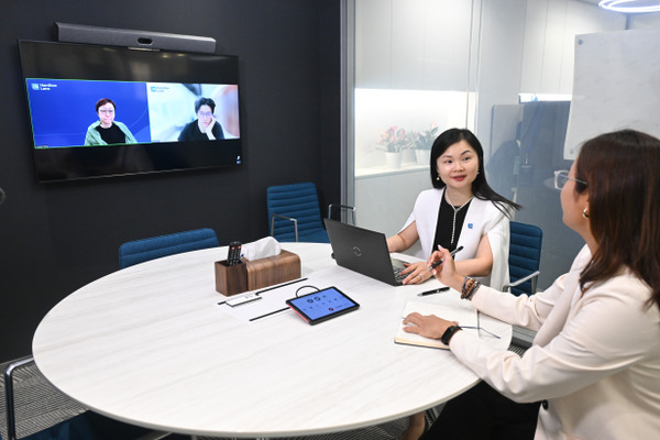 news.gov.hk - Financial services growing apace