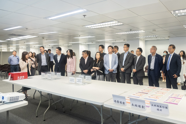news.gov.hk - Election counting system demo held