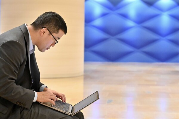 臻集科技有限公司 - Zeegy Technology Limited - COLTD.HK