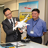 news.gov.hk - Clement Cheung visits Lands Dept