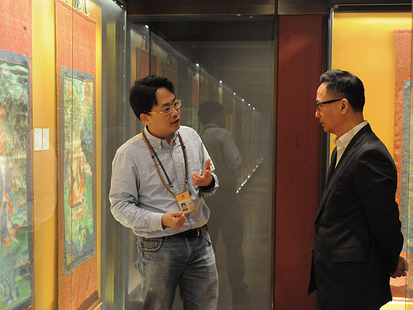 news.gov.hk - Clement Cheung visits museum, unis